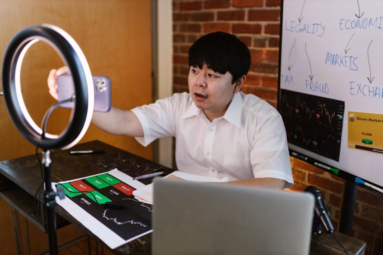 Creator Monetization Trends 2026: 7 Proven Shifts for Coaches